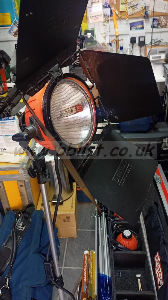 BB List - ITEM 85137, Ianiro redhead lighting kit United Kingdom